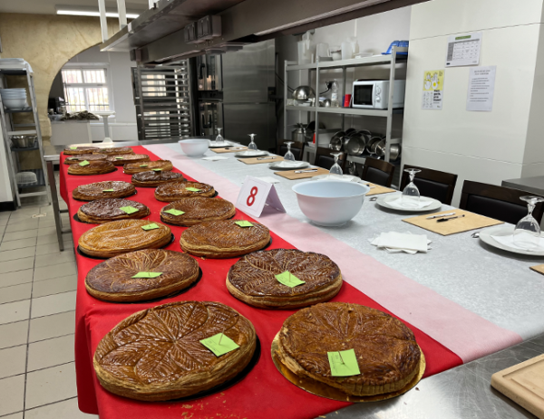 本場フランスのガレット・デ・ロワ コンクールで日本人パティシエが3位入賞！ - chefno®︎